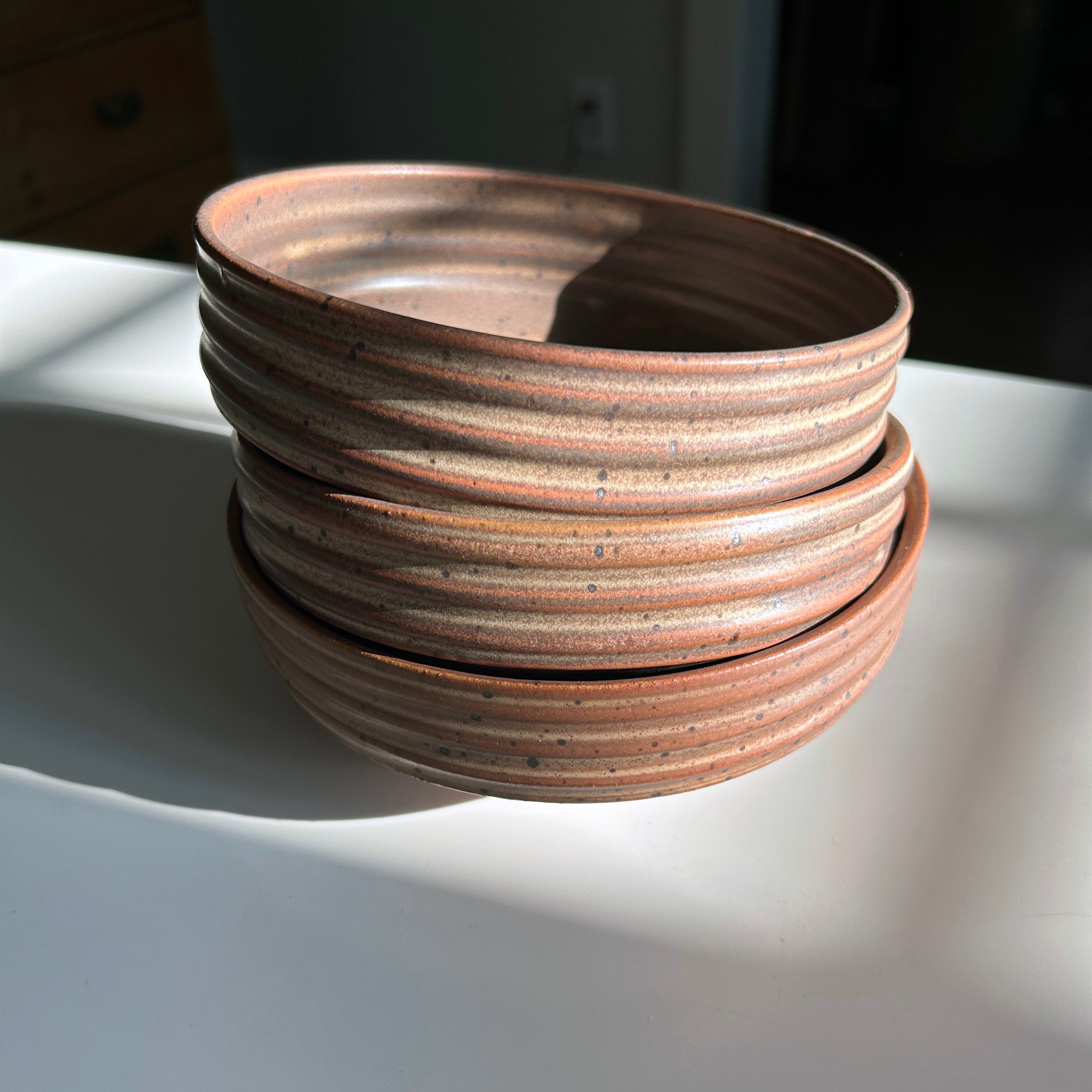 Ribbed Everyday Bowls, Rust – Archer Ceramics