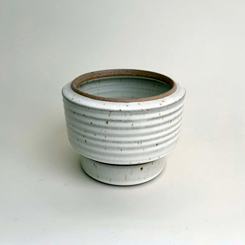 Corrugated Textured Planter w/ Tray, Buttermilk – Archer Ceramics